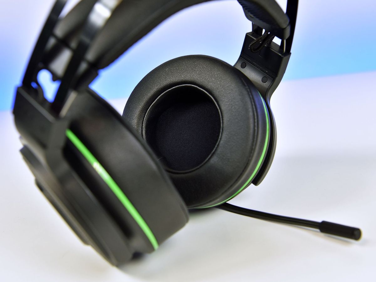 Razer Thresher Ultimate headset review: Bringing Dolby sound to your PC ...