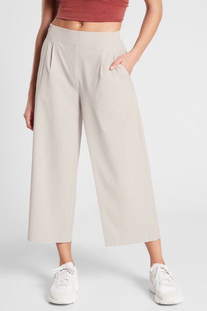 Best Loose Pants for Women | 13 Loose Trousers for Work, Travel | Marie ...