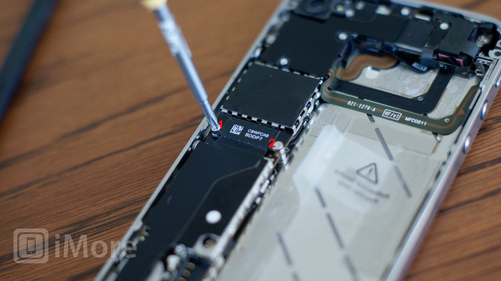 How to DIY repair a stuck or broken iPhone 4S power button | iMore