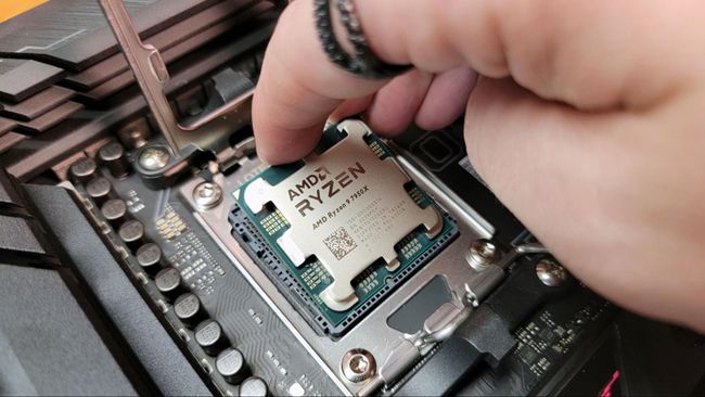 How to Apply Thermal Paste to Your CPU | Tom's Hardware