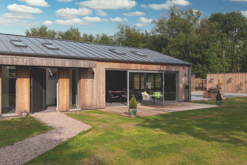 Path edging ideas: Tidy a garden walkway with smart designs | Homebuilding