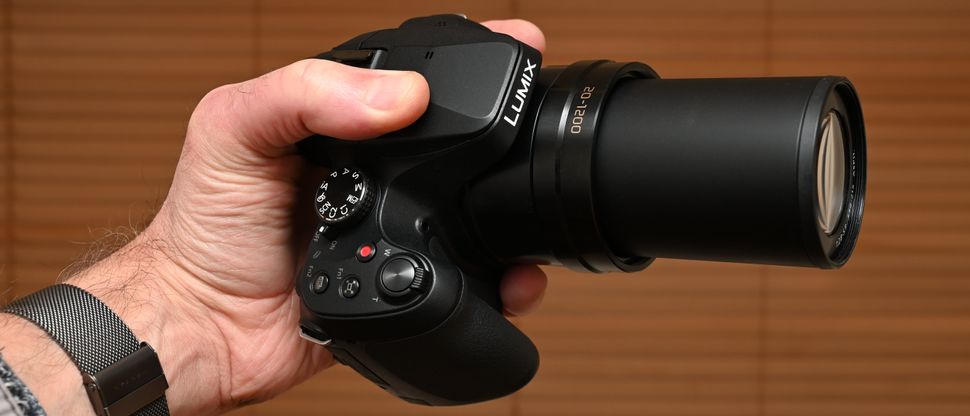 Panasonic Lumix FZ80D / FZ82D review: take it to the bridge | Digital ...