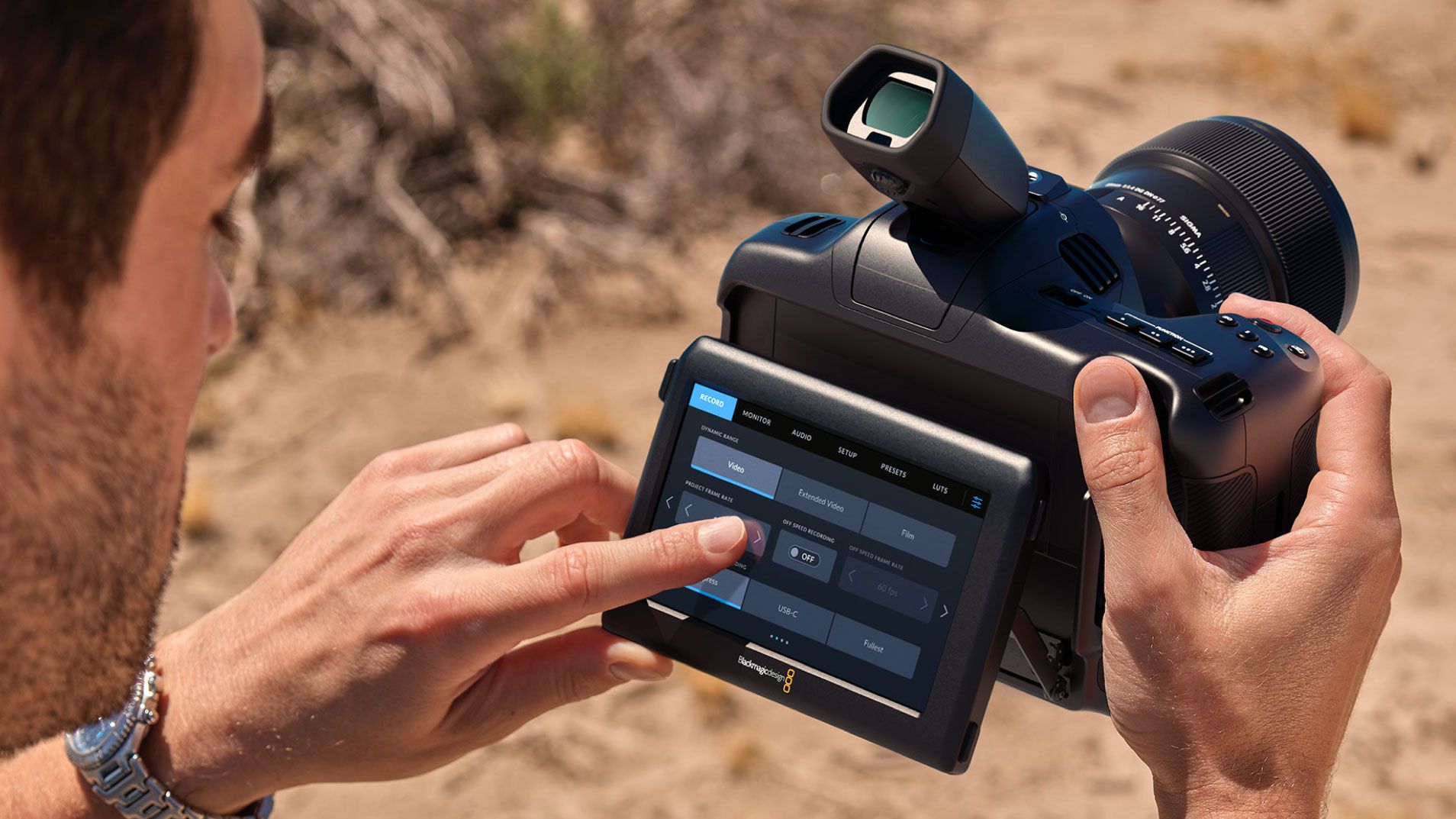 I wish mirrorless camera makers would copy Blackmagic's beautifully big ...
