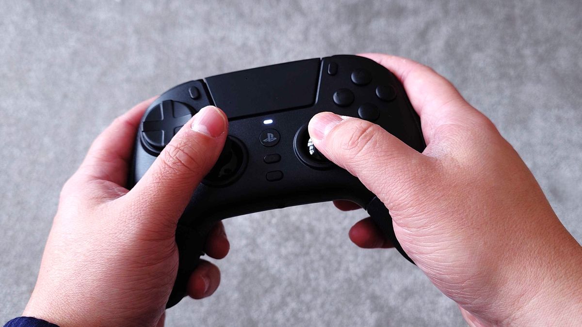 Razer Raiju V3 Pro review: The best for PS5 and PC players | Windows ...