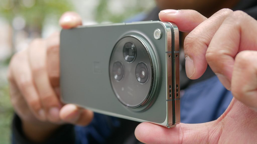 OnePlus Open review: An ambitious foldable phone filled with surprises ...