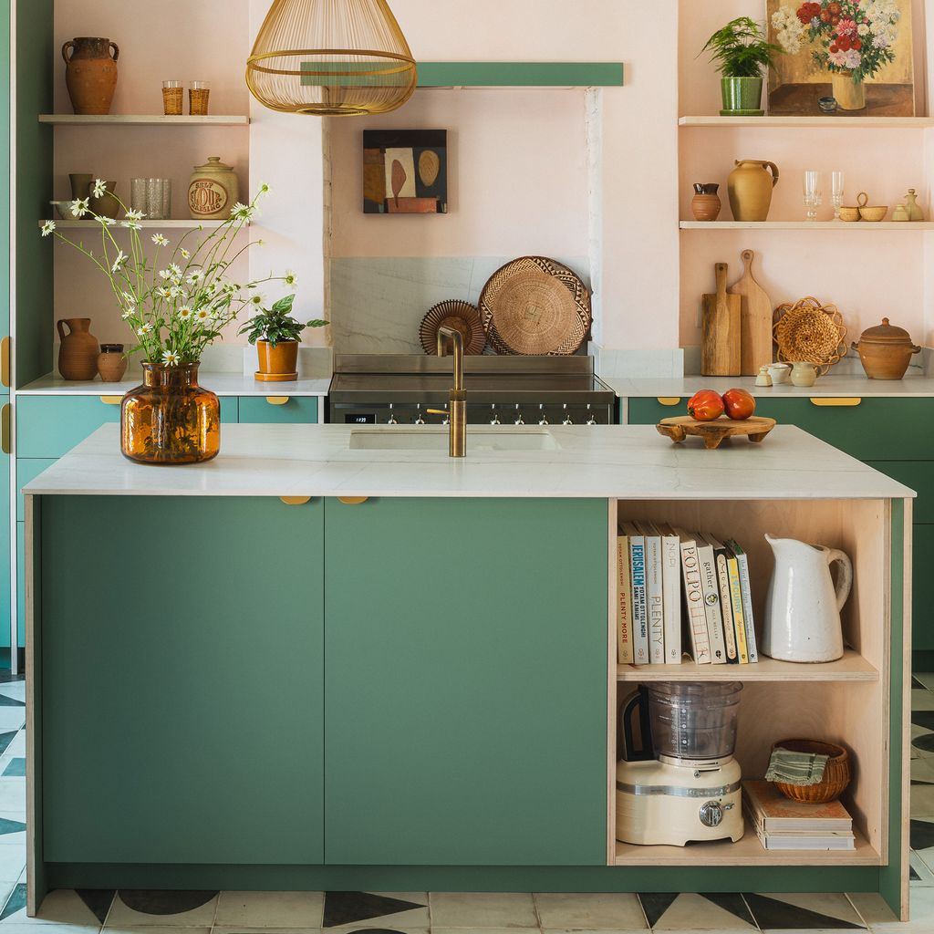 19 Green kitchen ideas to try - from sage to forrest green | Ideal Home