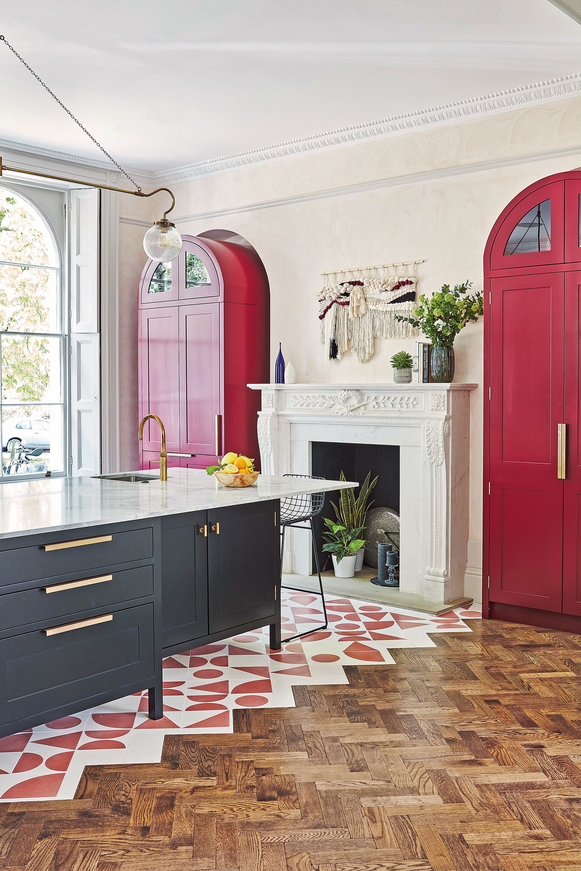 Decorating with red: 16 ways to use this versatile color | Homes and ...