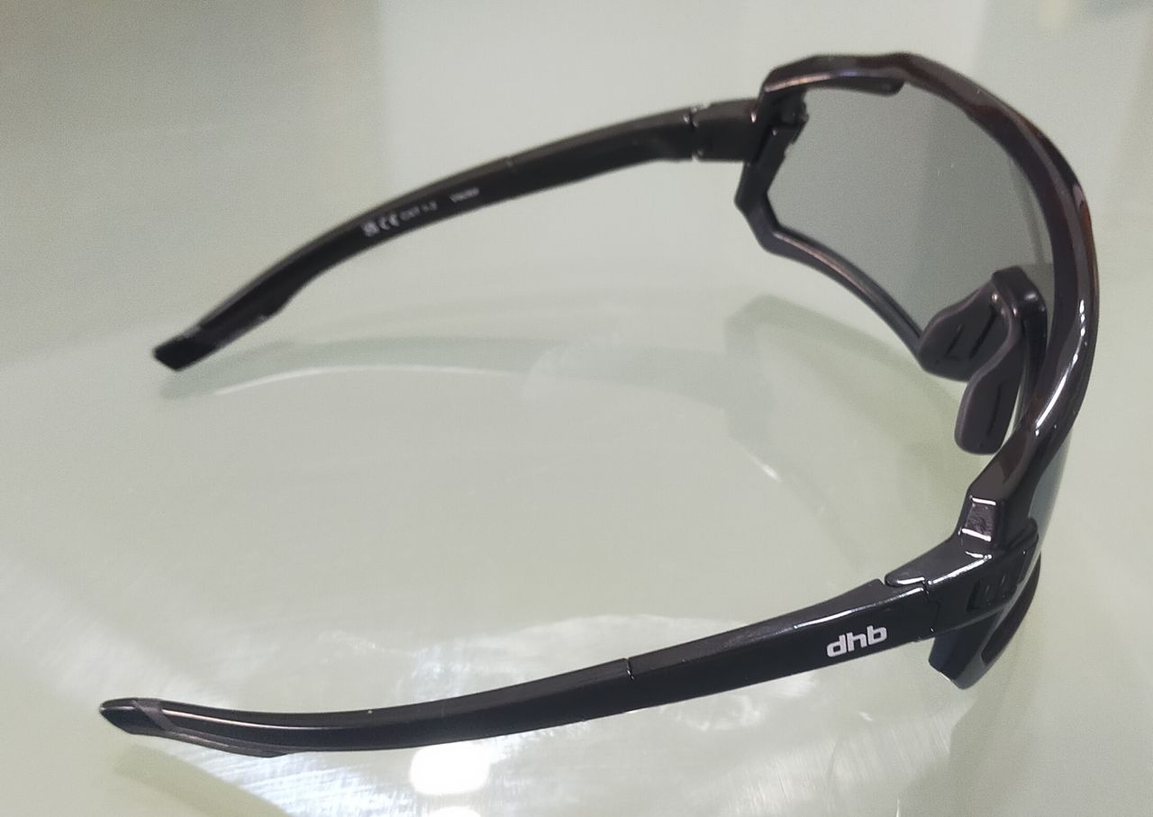 dhb Vector Photochromatic Lens sunglasses review - high performing ...