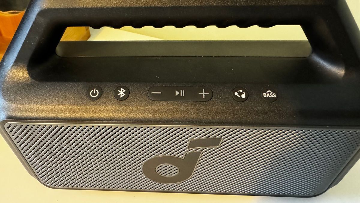Soundcore Boom 2 Bluetooth Speaker review: Big budget bass with ...