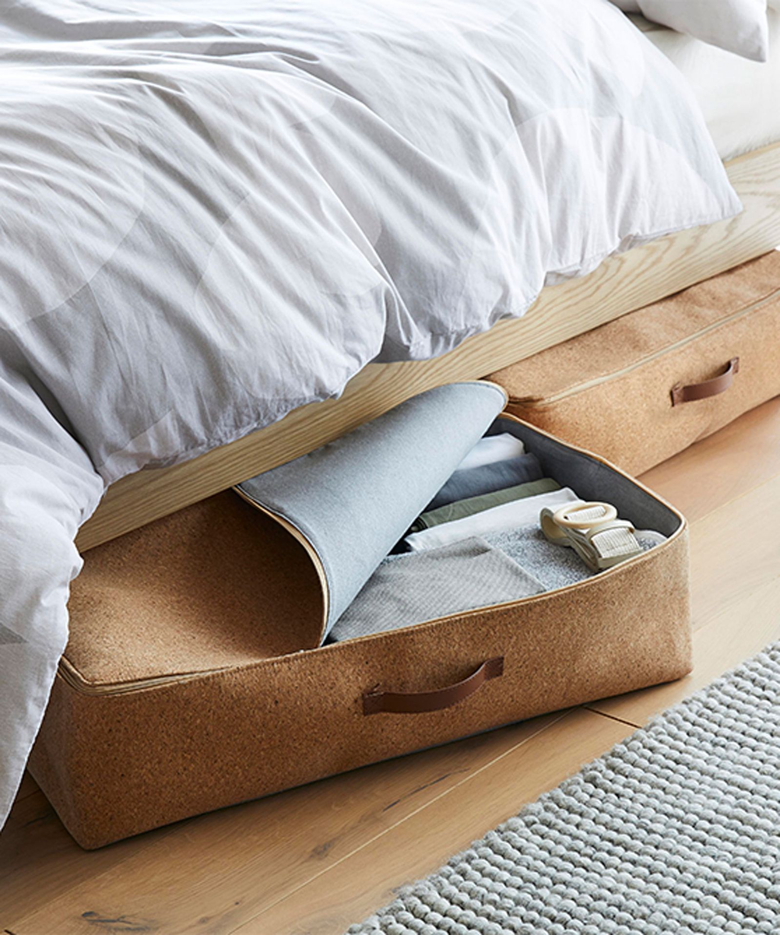 Underbed storage ideas: 11 ways to store under a bed | Homes and Gardens