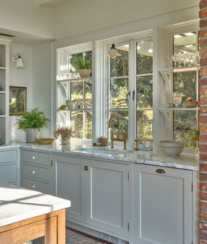 Kitchen Windows With Shelves — The Trick Designers Love | Livingetc