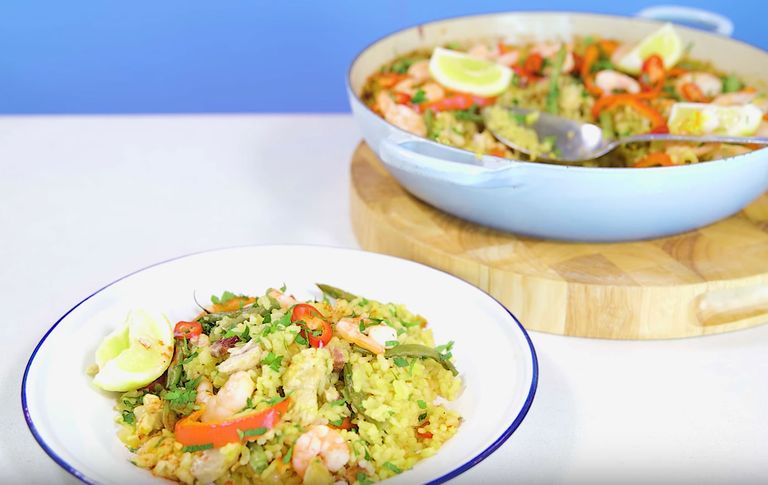 Chicken and prawn paella | Spanish Recipes | GoodtoKnow