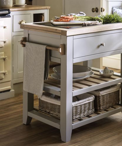 7 narrow kitchen island ideas for small spaces | Real Homes