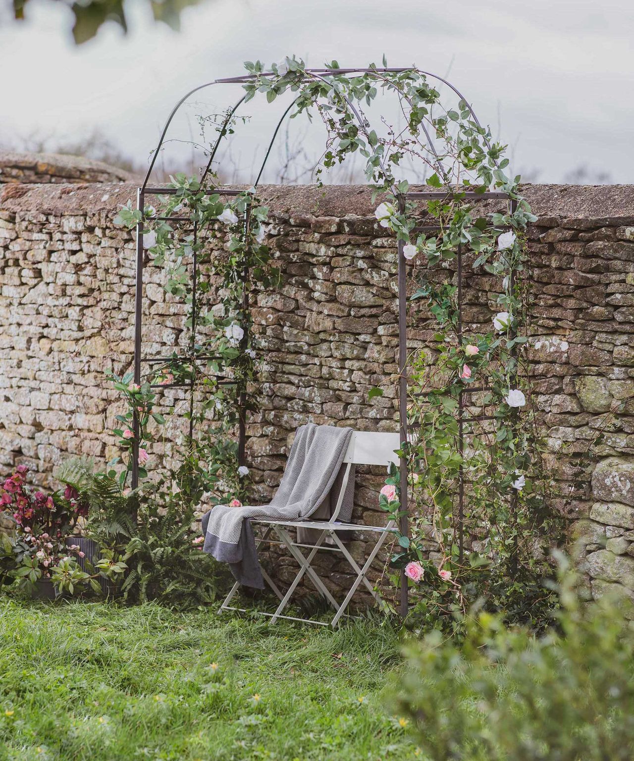 Garden arch ideas: 11 gorgeous archways for your backyard | Gardeningetc