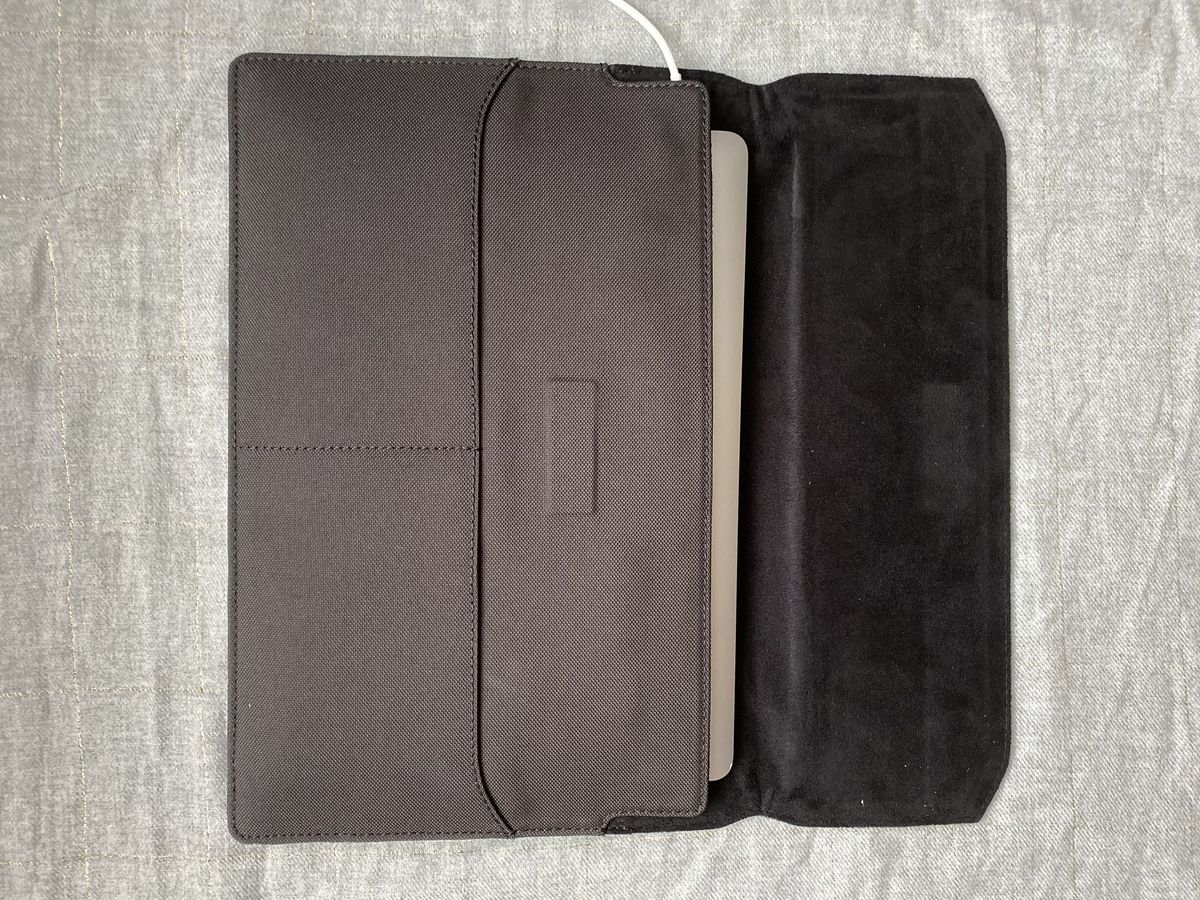 Ekster Laptop Sleeve review: Versatile tech case | iMore