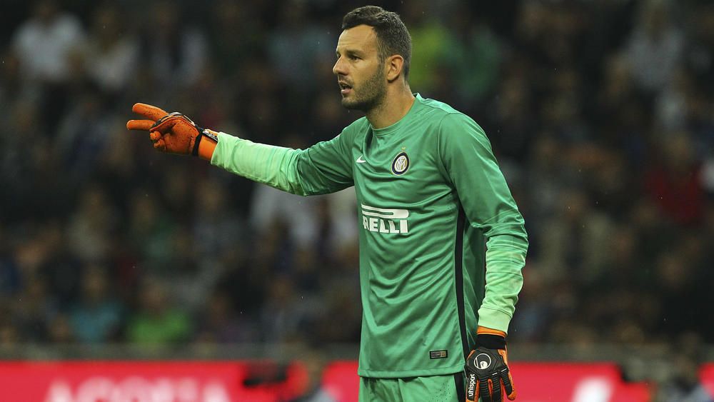Handanovic pens new Inter deal to 2021 | FourFourTwo