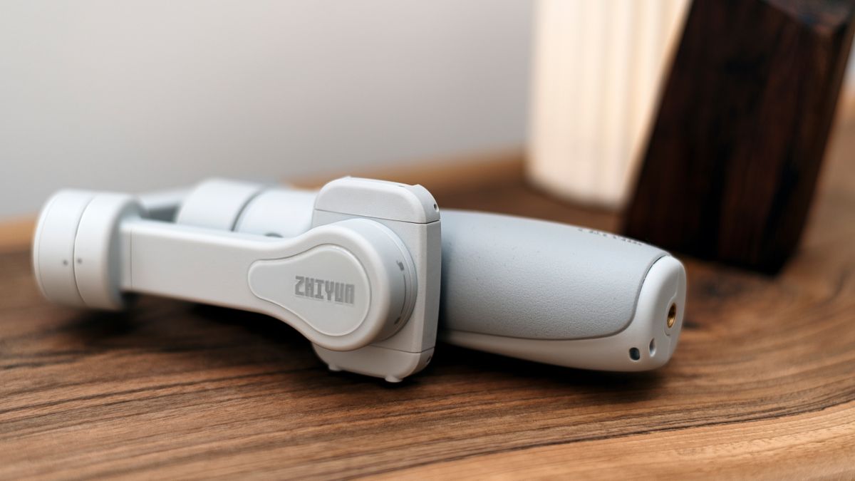 New Zhiyun Smooth Q4 smartphone gimbal makes everyone an influencer | Digital Camera World