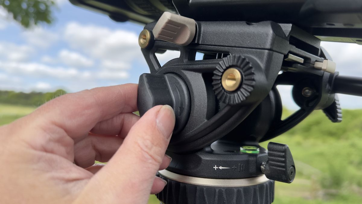 SmallRig FreeBlazer Heavy-Duty Carbon Fiber Tripod Kit AD-100 3989 ...