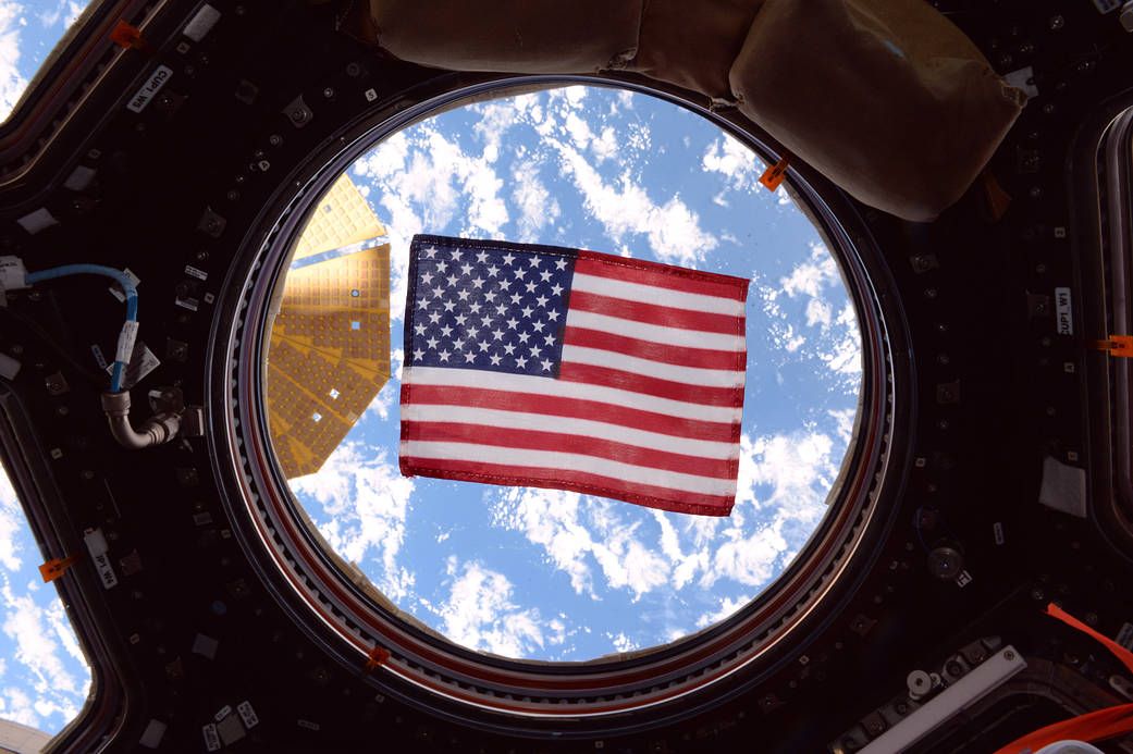 NASA Missions and the American Flag (Photos) | Space