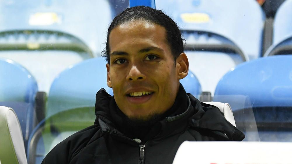 Normal to bench Van Dijk, says Klopp | FourFourTwo