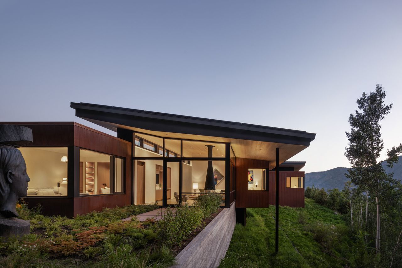 Tour this quietly elegant Aspen house which interlinks art and nature ...
