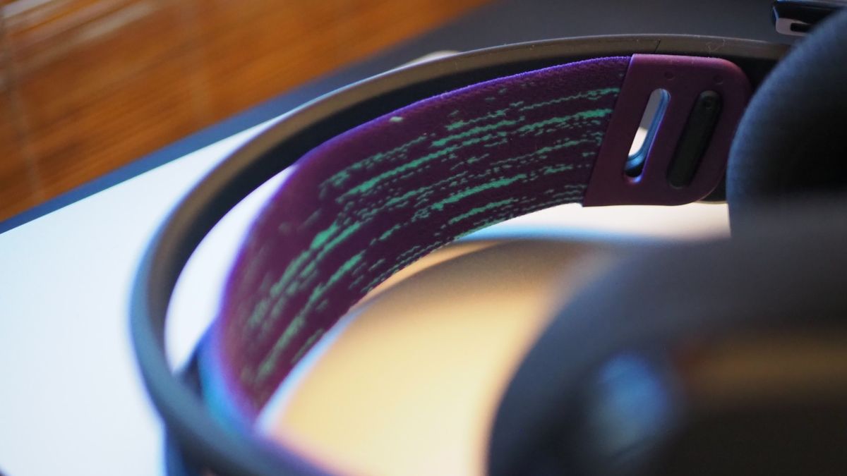 Logitech G535 Lightspeed review: "Straightforward, great-sounding cups ...