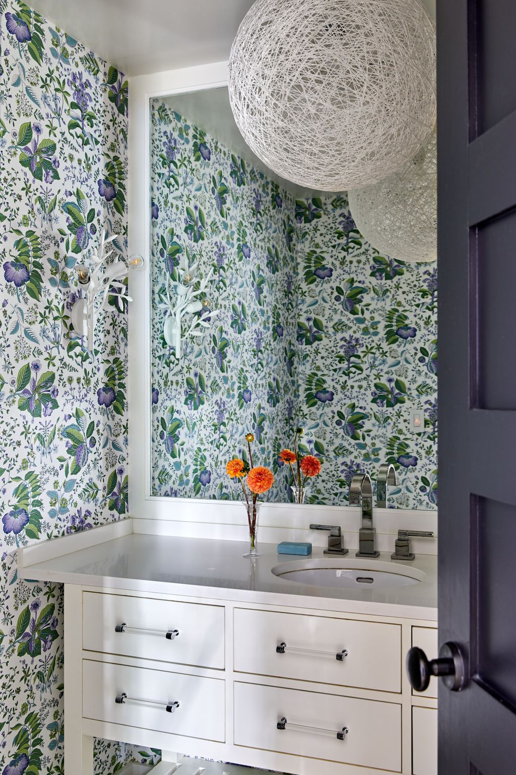 Floral room decor: 22 ways to decorate with a spring favorite | Homes ...