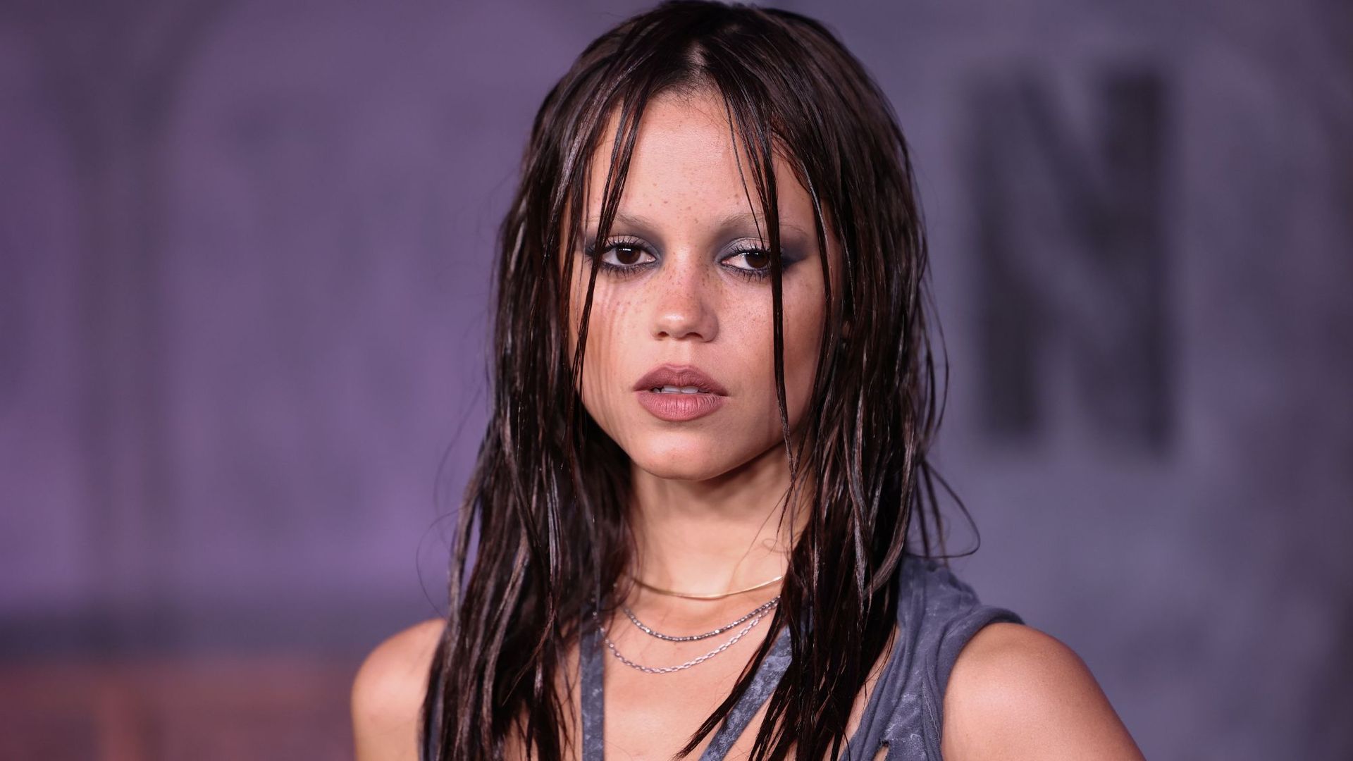 Tired Girl Makeup: What It Is And How To Get The Look | Marie Claire UK