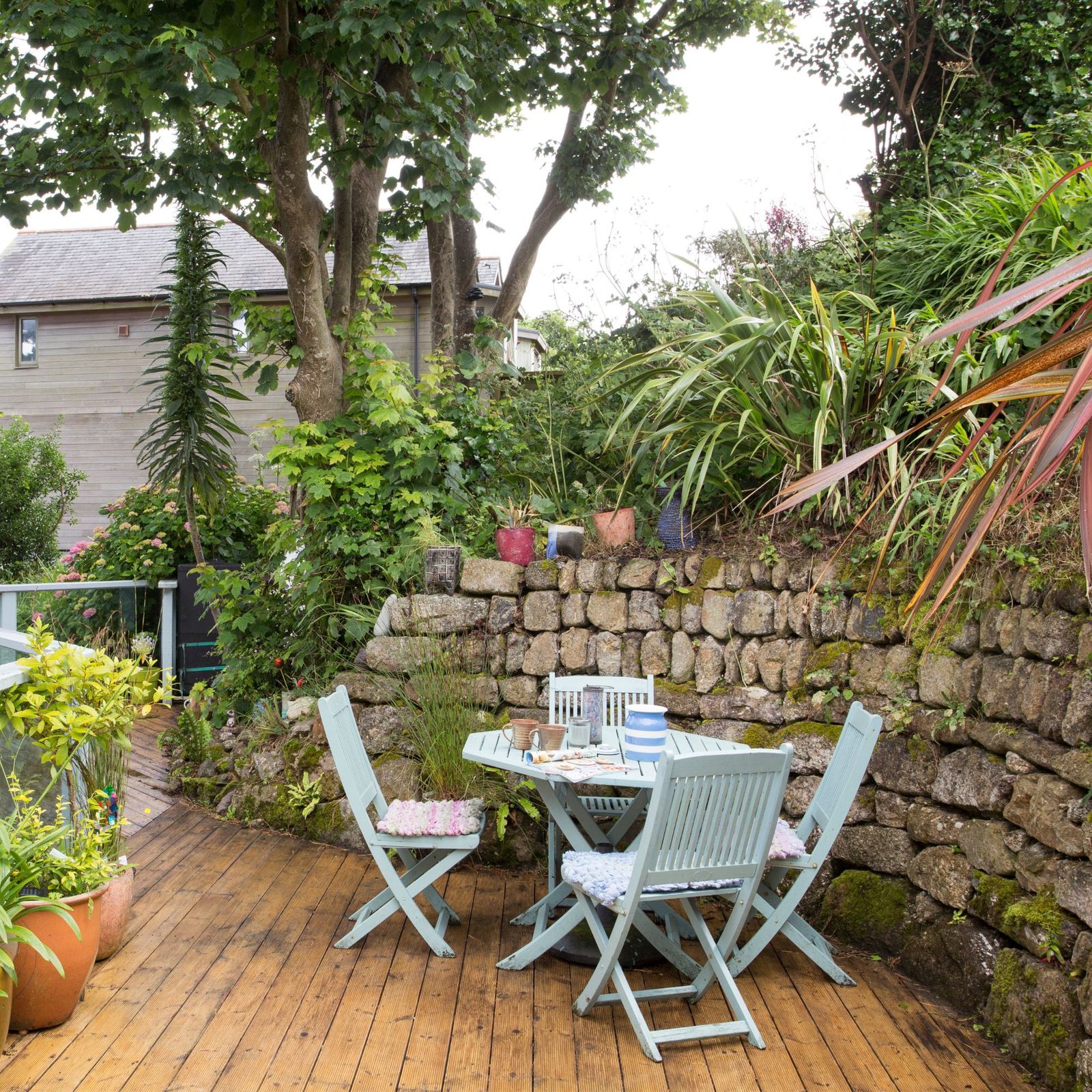 Small garden decking ideas — 7 ways to deck a petite space | Ideal Home