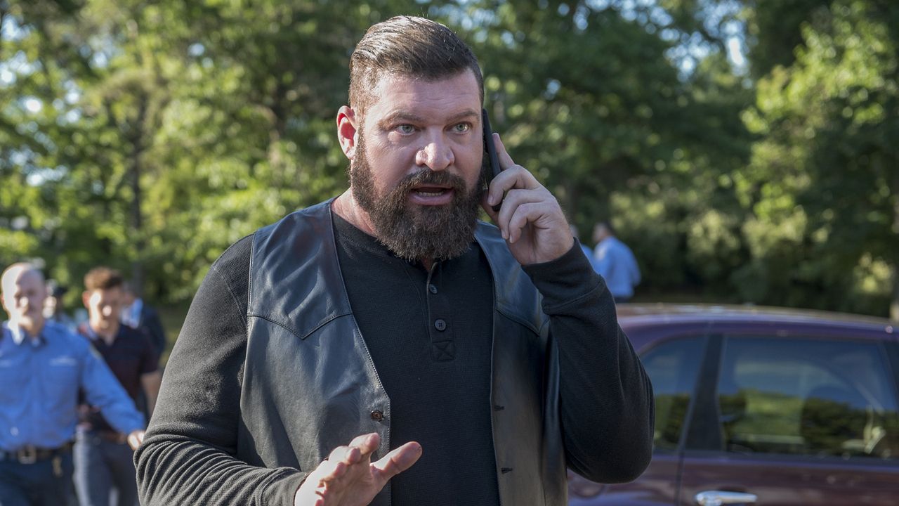 Orange Is The New Black Actor And Former NFL Player Brad William Henke ...