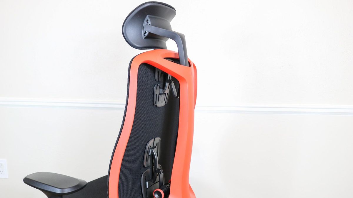 I just tried Herman Miller’s first true gaming chair and I’m blown away ...