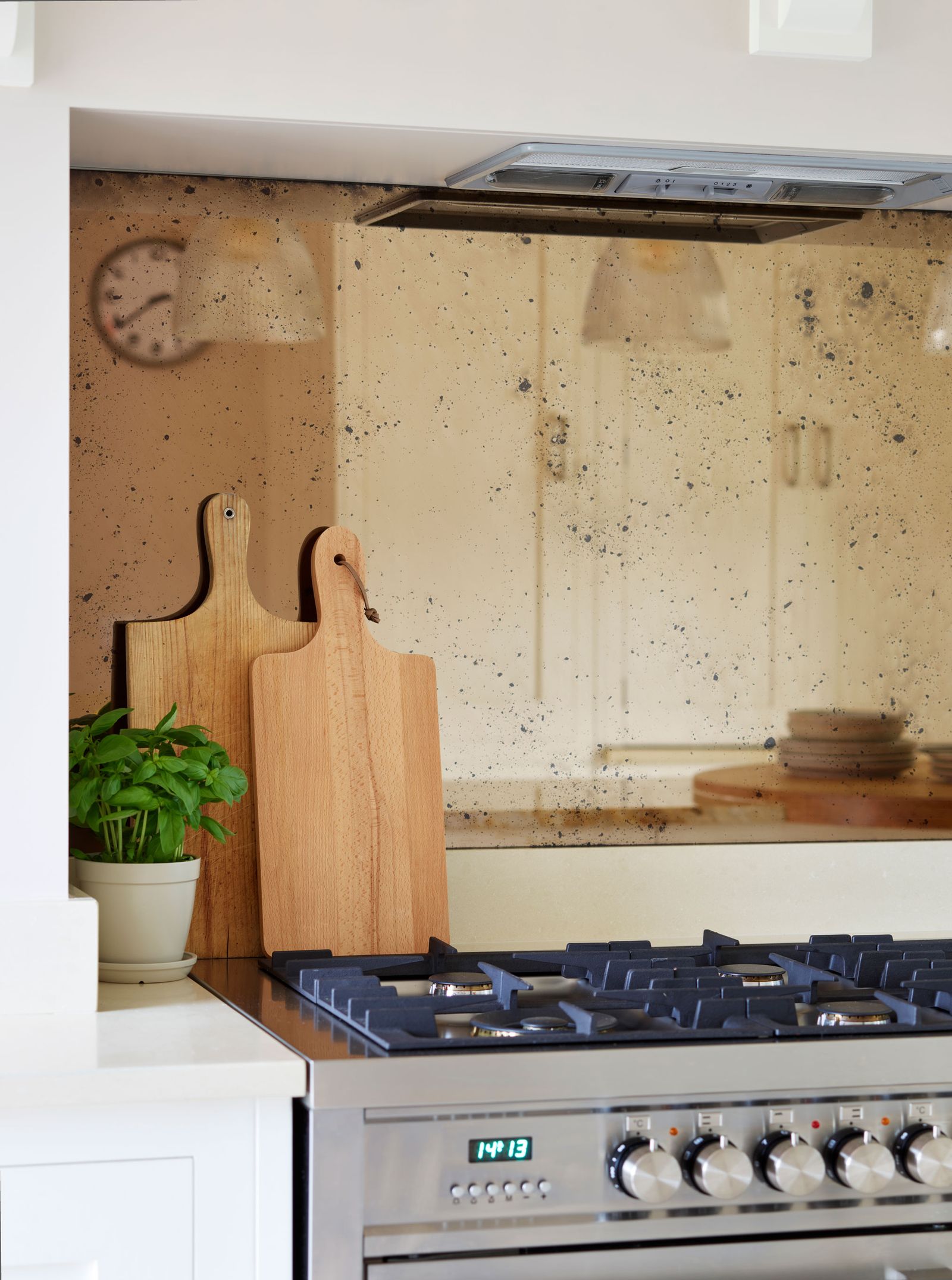 How to make a small kitchen look bigger: 15 expert tips | Homes and Gardens