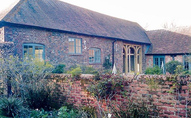 Brick Tinting: How to Re-Colour Exterior Brickwork | Homebuilding