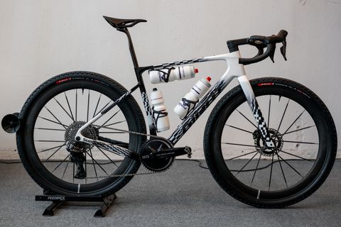 Prototype Giant and Liv gravel race bikes spotted ahead of Unbound ...