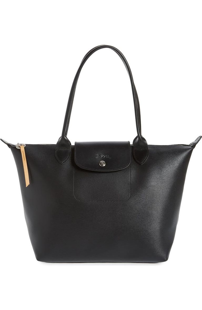 Longchamp's Le Pliage Bag is the Great Gen-Z and Millennial Unifier ...