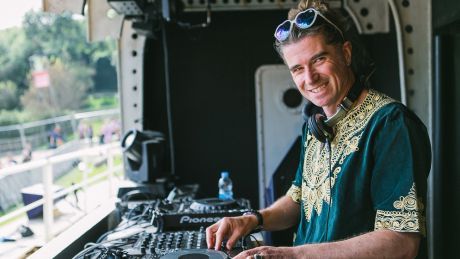 Healthy Specimen: Rob da Bank | Coach