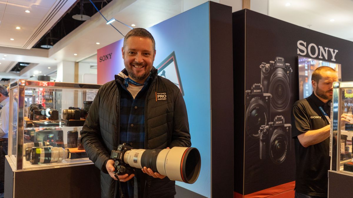 Today at the SWPP show: We see the new Smoke Ninja, Sony's 300mm mega ...