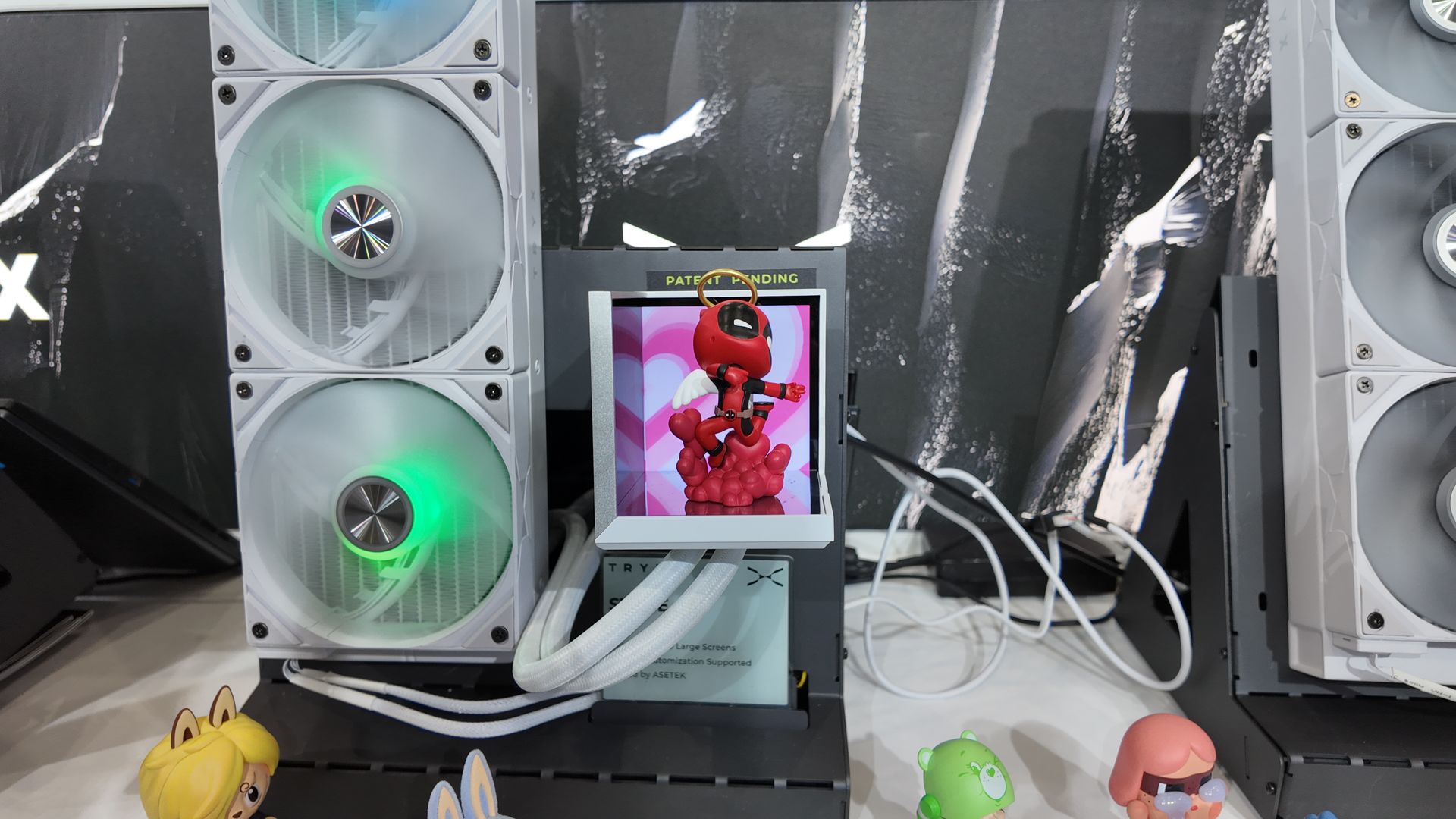 Tryx's new AIO cooler features two LCD screens and a display shelf ...