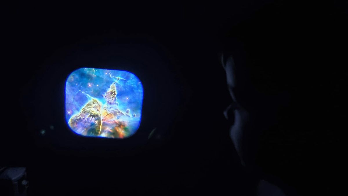 Brainstorm Toys Deep Space Home Planetarium and Projector review | Live ...