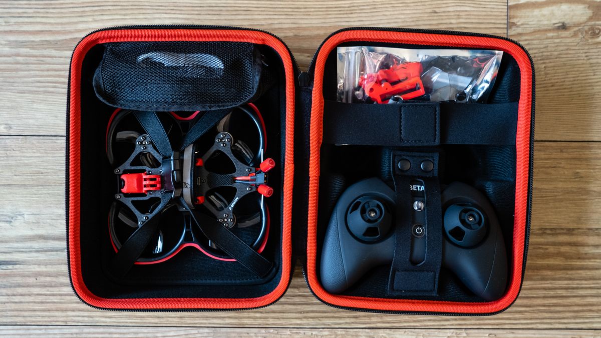 BetaFPV Pavo25 Walksnail Whoop Kit review | Space