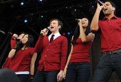 VIDEO! Glee cast sing live at the White House | Marie Claire UK