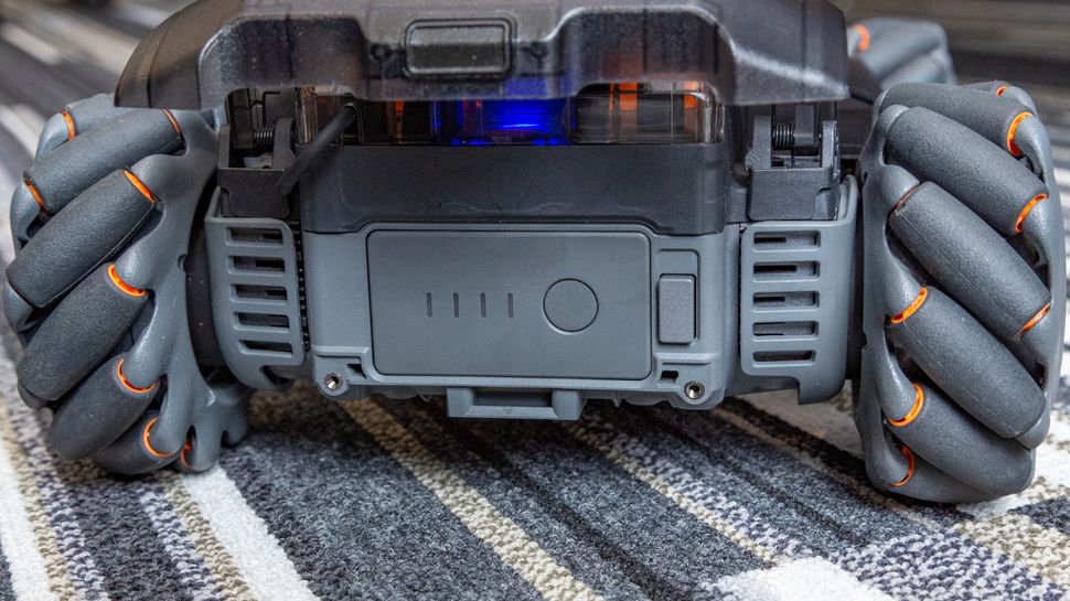 DJI RoboMaster S1 Review: The High-End STEM Robot - Tom's Hardware | Tom's Hardware