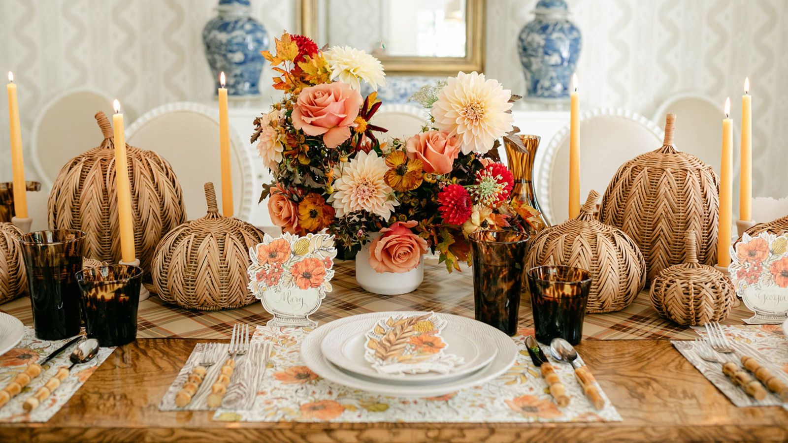 9 Stylish Fall Table Decor Ideas You’ll Want to Steal | Livingetc