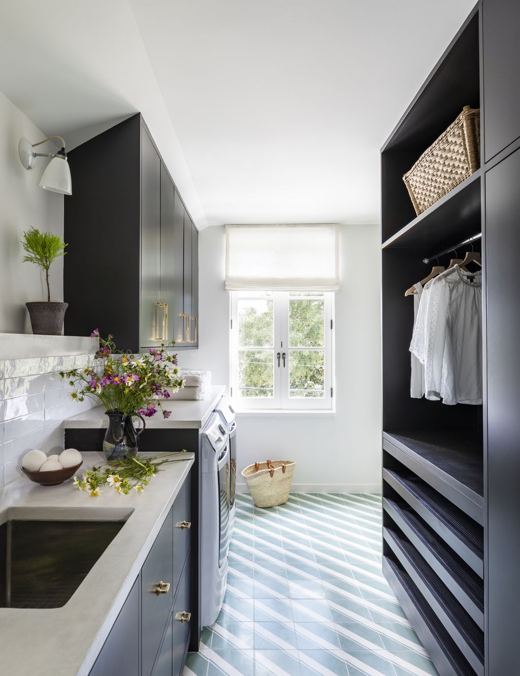 Small kitchen flooring ideas – the best options for tiny spaces | Livingetc