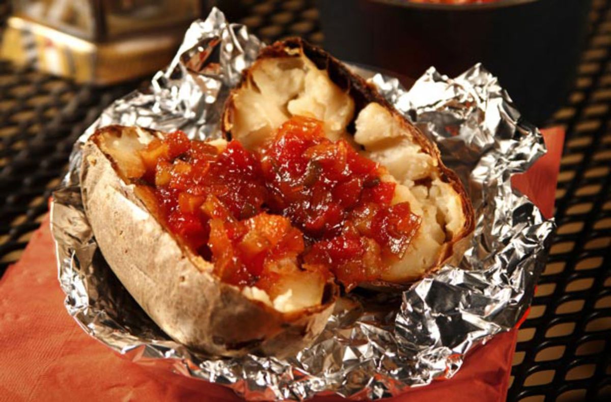 Tomato and chilli jacket potatoes | Dinner Recipes | GoodtoKnow