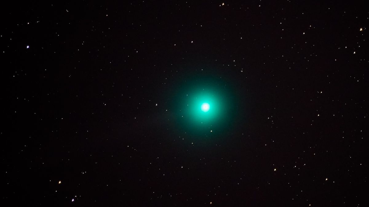 Comet MAPS faces a make-or-break moment as it dives toward the sun on ...