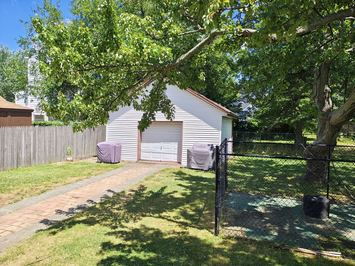 Motorola Razr Plus 2024 review: bigger and better in (almost) every way ...