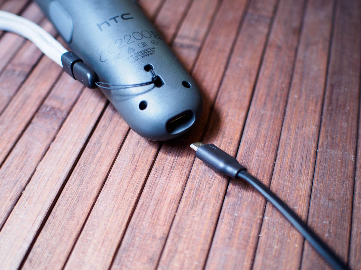 How Windows Mixed Reality motion controllers compare to the competition ...