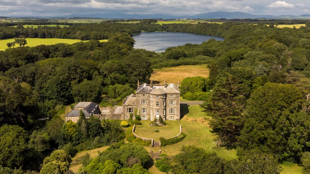 A grand country house and 329-acre estate for sale at £1.89 million ...