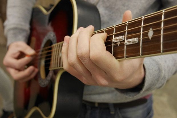 Fretlocks Single-String Capos Let You Play "Impossible Music" — Demo ...